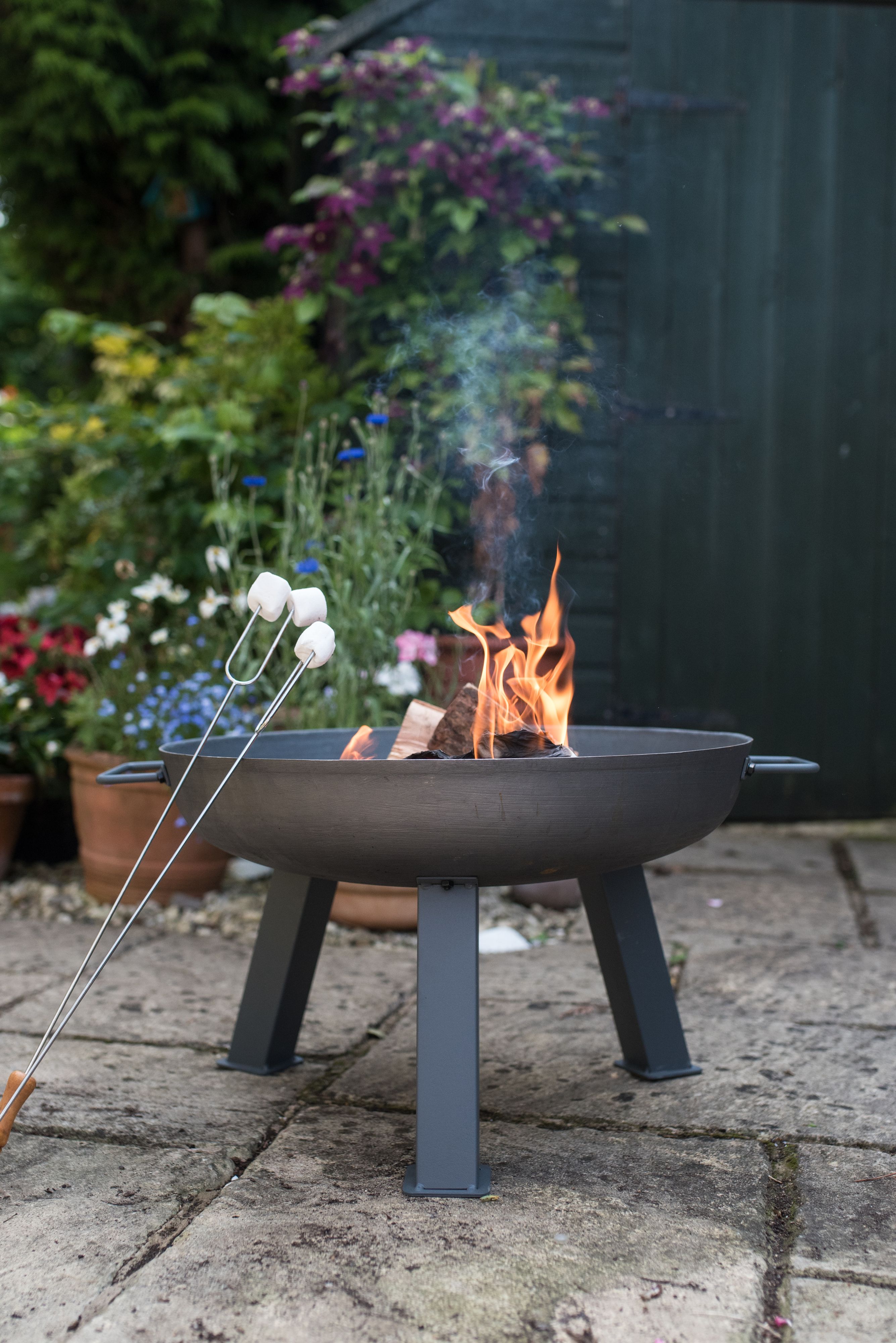 Glasto Fire Pit W/legs 55cm | Woodlodge Products