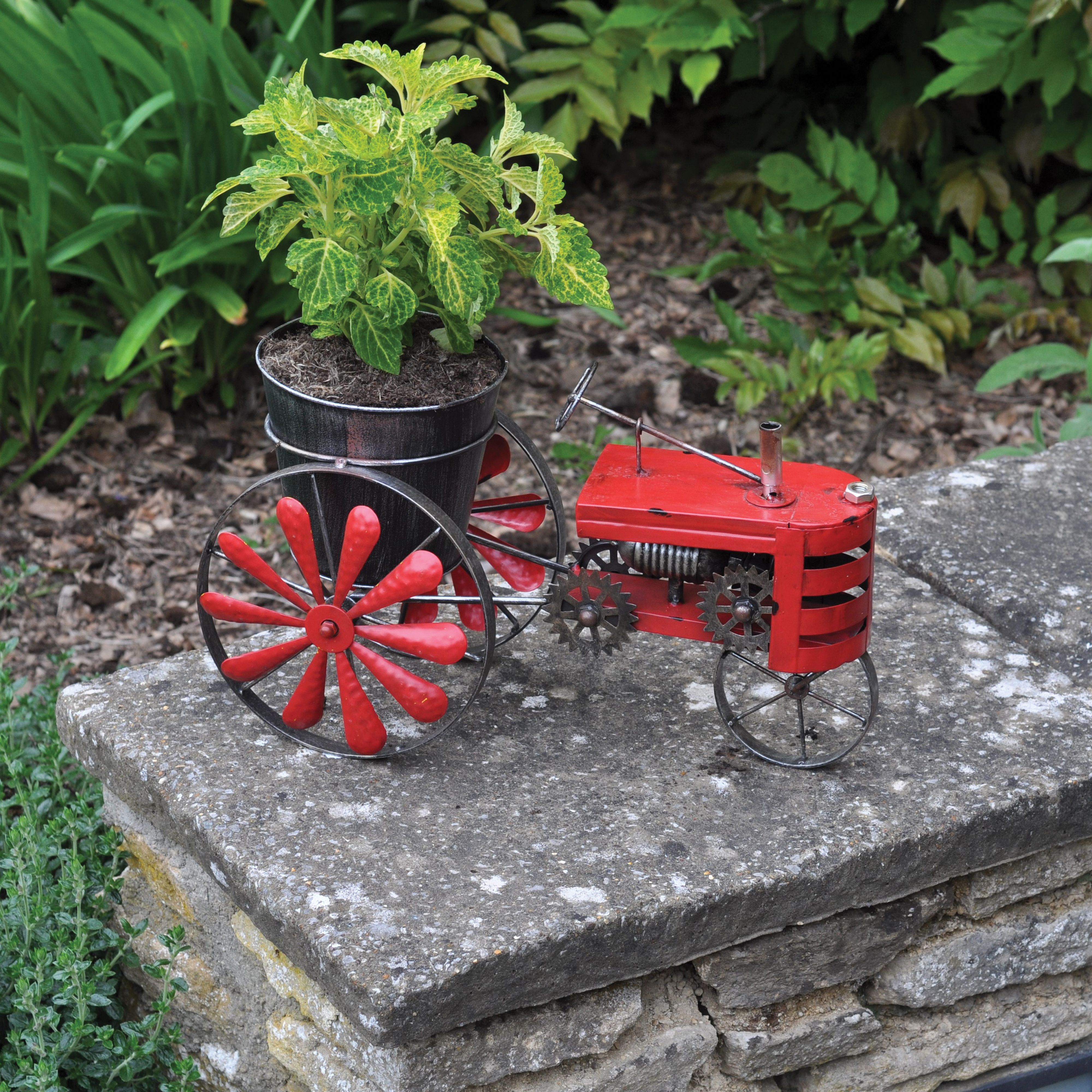 Tractor Flower Pot Red & Green | Woodlodge Products
